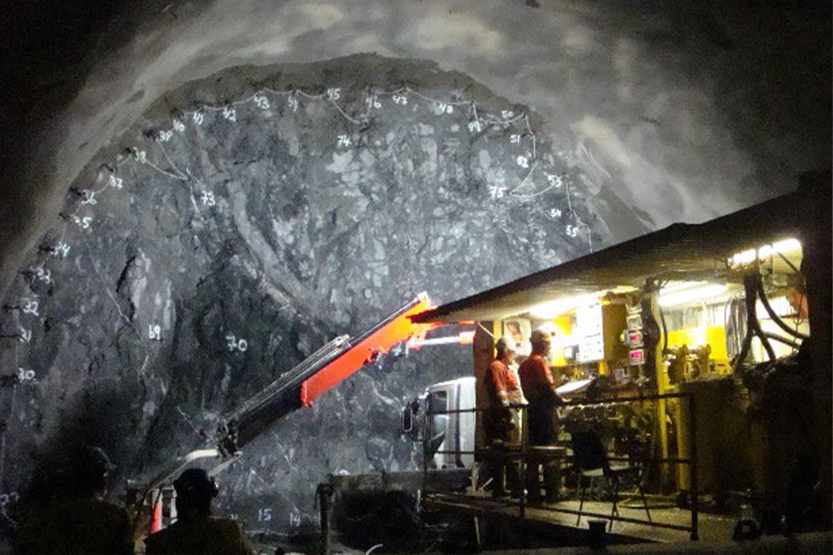 Pre-grouting of transport tunnels in jointed rock for successful ...